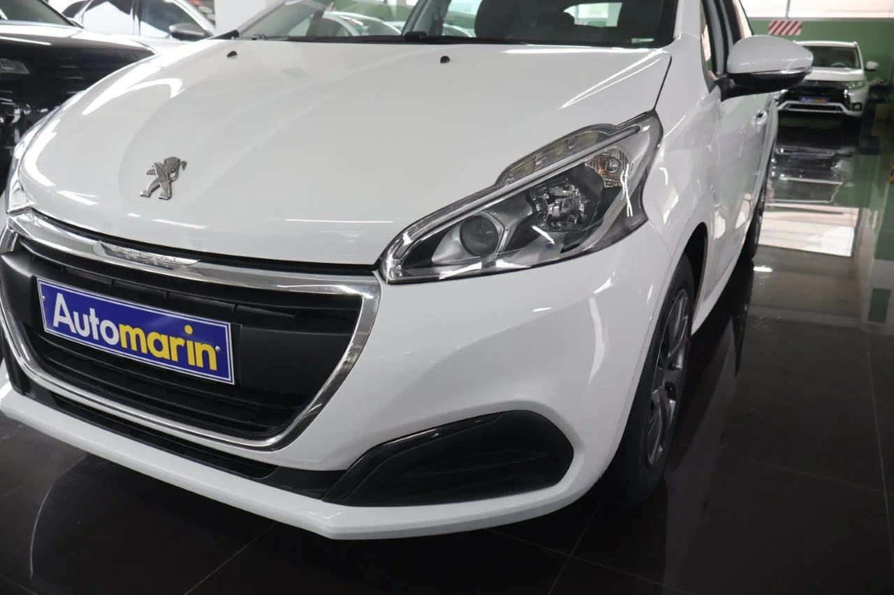View 3 - Peugeot 208 - 2015